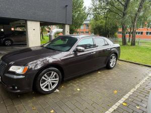 Brūns Lancia Thema 2013 Tallina, ar dzinēja tilpumu 2.99 L un nobraukumu 270 tūkst. km par 6490 €, foto 3 vietnē AUTOMOTO.COM.LV