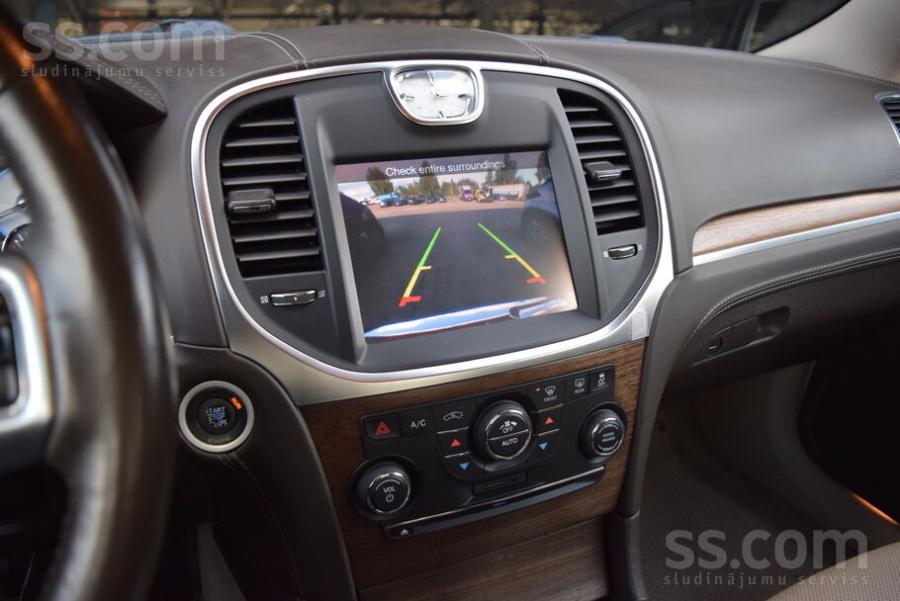 Grey Lancia Thema 2011 in Riga, with an engine capacity of 3.00 L and mileage of 186 thousand km for 8500 €, photo 9 on AUTOMOTO.COM.LV