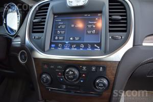 Grey Lancia Thema 2011 in Riga, with an engine capacity of 3.00 L and mileage of 186 thousand km for 8500 €, photo 10 on AUTOMOTO.COM.LV