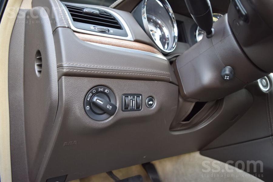 Grey Lancia Thema 2011 in Riga, with an engine capacity of 3.00 L and mileage of 186 thousand km for 8500 €, photo 15 on AUTOMOTO.COM.LV