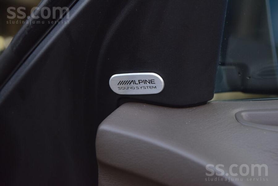 Grey Lancia Thema 2011 in Riga, with an engine capacity of 3.00 L and mileage of 186 thousand km for 8500 €, photo 19 on AUTOMOTO.COM.LV