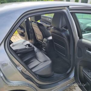 Grey Lancia Thema 2012 in Tallinn, with an engine capacity of 3.00 L and mileage of 270 thousand km for 7500 €, photo 9 on AUTOMOTO.COM.LV