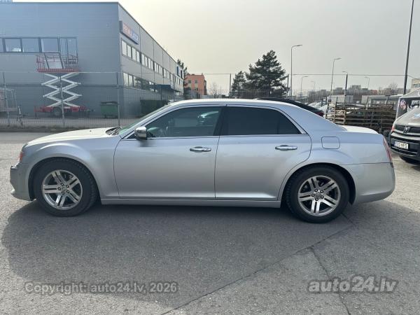 Lancia Thema 2011 Tallina, ar dzinēja tilpumu 3.00 L un nobraukumu 250 tūkst. km par 6000 €, foto 3 vietnē AUTOMOTO.COM.LV