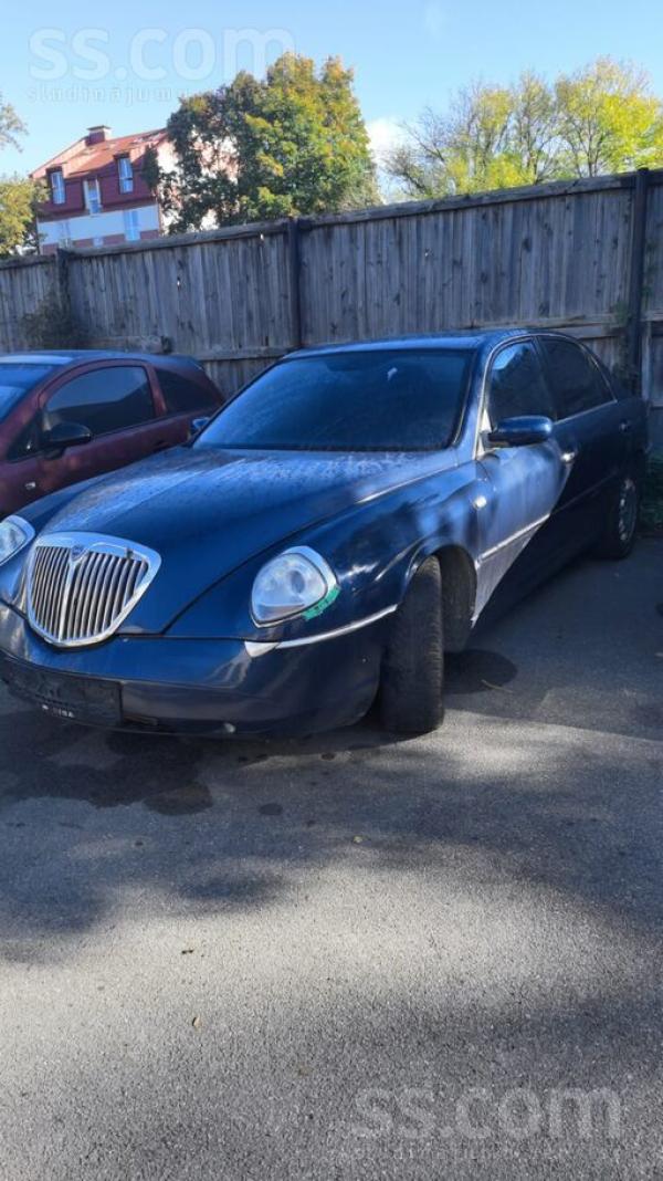 Zils Lancia Thesis 2008 Rīga, ar dzinēja tilpumu 2.40 L un nobraukumu 320 tūkst. km par 1000 €, foto 7 vietnē AUTOMOTO.COM.LV