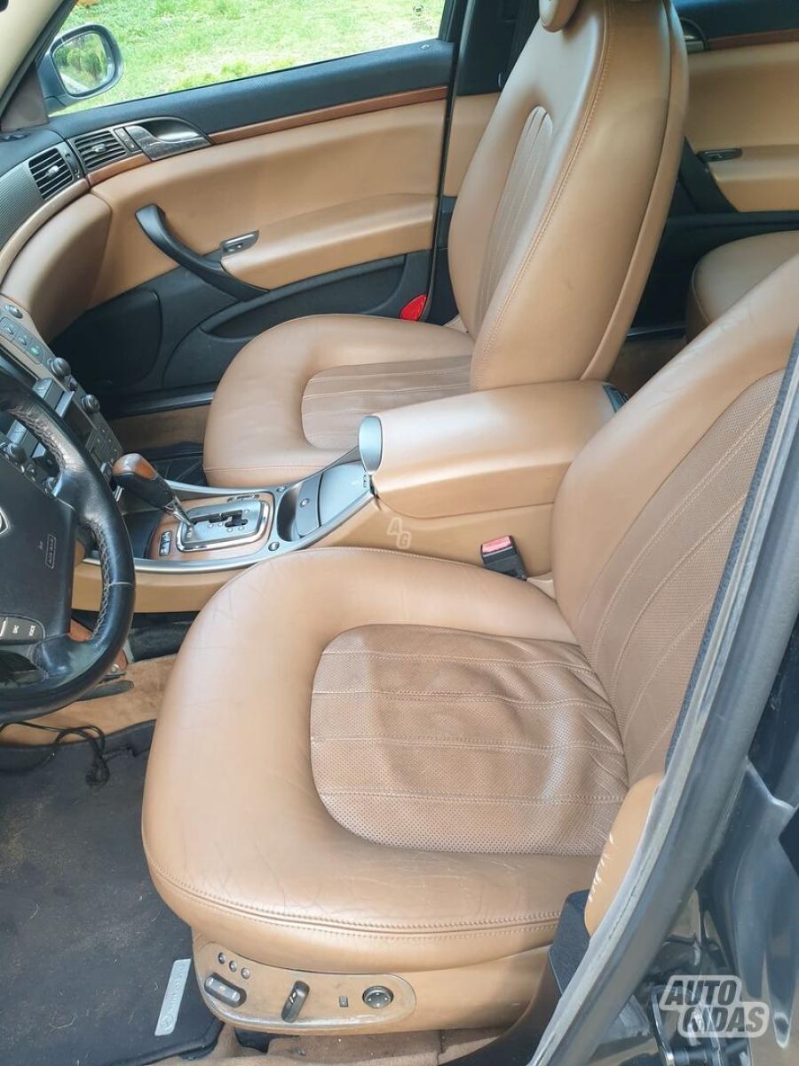 Lancia Thesis 2006 Viļņa, ar dzinēja tilpumu 3.00 L un nobraukumu 3 tūkst. km par 1700 €, foto 5 vietnē AUTOMOTO.COM.LV