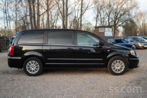 Melns Lancia Voyager 2011 Liepāja, ar dzinēja tilpumu 2.80 L un nobraukumu 251 tūkst. km par 7500 €, foto 5 vietnē AUTOMOTO.COM.LV