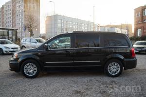 Melns Lancia Voyager 2011 Liepāja, ar dzinēja tilpumu 2.80 L un nobraukumu 251 tūkst. km par 7500 €, foto 9 vietnē AUTOMOTO.COM.LV