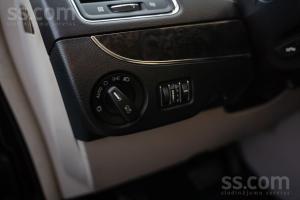 Melns Lancia Voyager 2011 Liepāja, ar dzinēja tilpumu 2.80 L un nobraukumu 251 tūkst. km par 7500 €, foto 23 vietnē AUTOMOTO.COM.LV