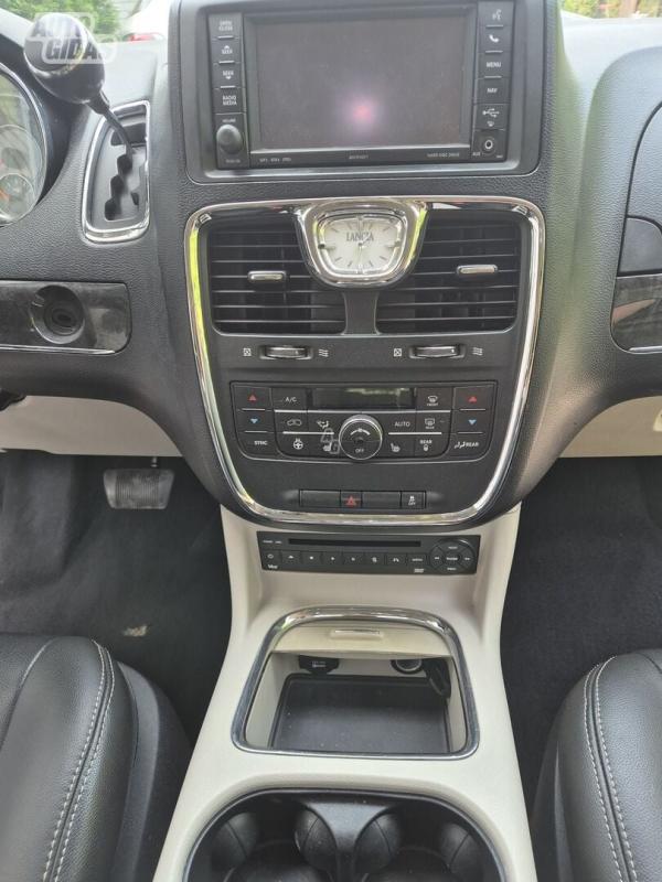 Melns Lancia Voyager 2011 Kauņa, ar dzinēja tilpumu 2.80 L un nobraukumu 267 tūkst. km par 5600 €, foto 7 vietnē AUTOMOTO.COM.LV