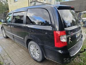 Melns Lancia Voyager 2012 Rīga, ar dzinēja tilpumu 2.80 L un nobraukumu 0 tūkst. km par 9900 €, foto 11 vietnē AUTOMOTO.COM.LV