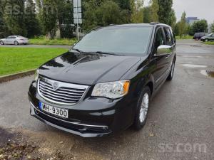 Melns Lancia Voyager 2012 Rīga, ar dzinēja tilpumu 2.80 L un nobraukumu 214 tūkst. km par 7500 €, foto 2 vietnē AUTOMOTO.COM.LV