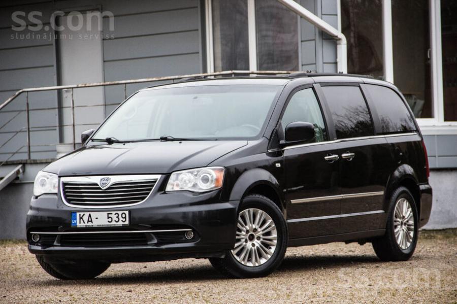 Melns Lancia Voyager 2012 Tukums, ar dzinēja tilpumu 2.80 L un nobraukumu 326 tūkst. km par 7590 €, foto 1 vietnē AUTOMOTO.COM.LV