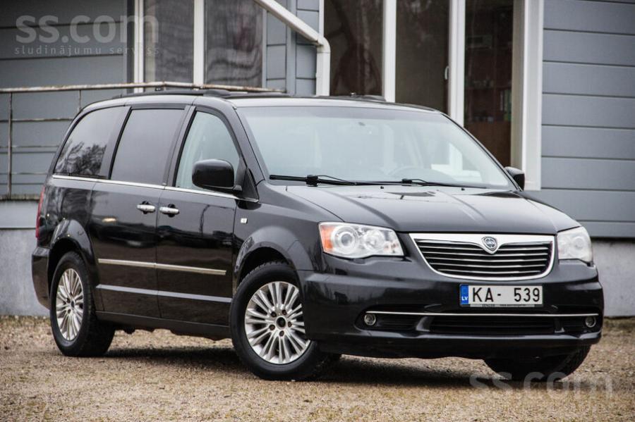 Melns Lancia Voyager 2012 Tukums, ar dzinēja tilpumu 2.80 L un nobraukumu 326 tūkst. km par 7590 €, foto 2 vietnē AUTOMOTO.COM.LV