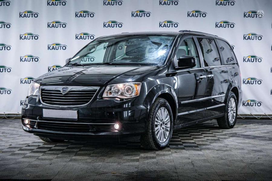 Melns Lancia Voyager 2012 Kauņa, ar dzinēja tilpumu 2.80 L un nobraukumu 224 tūkst. km par 7490 €, foto 1 vietnē AUTOMOTO.COM.LV