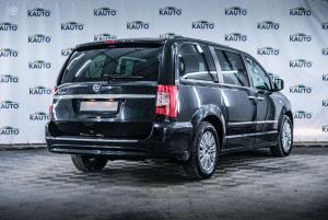 Melns Lancia Voyager 2012 Kauņa, ar dzinēja tilpumu 2.80 L un nobraukumu 224 tūkst. km par 7490 €, foto 3 vietnē AUTOMOTO.COM.LV