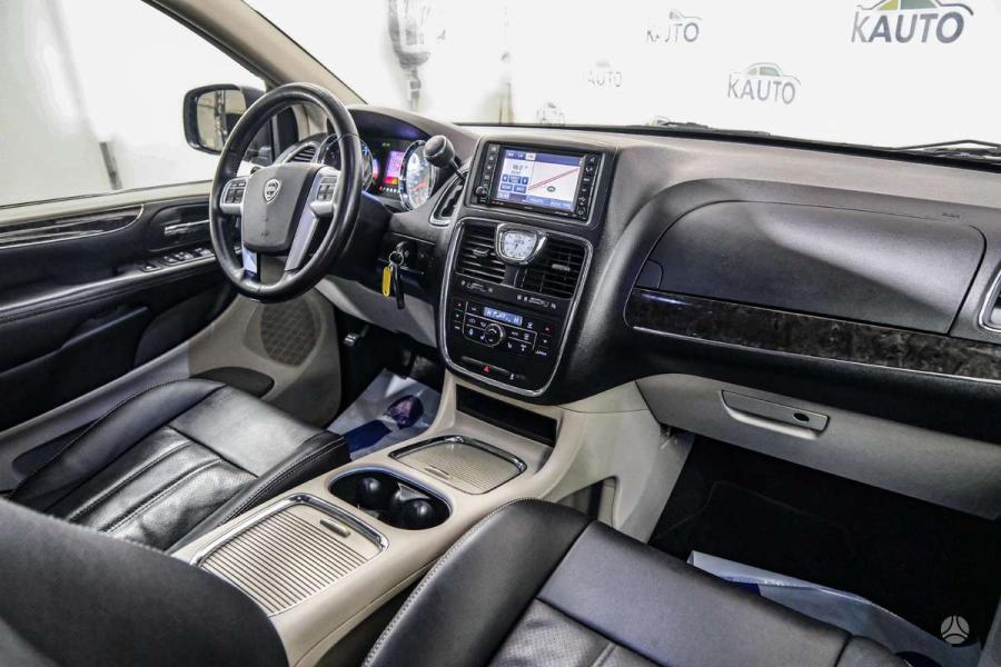 Melns Lancia Voyager 2012 Kauņa, ar dzinēja tilpumu 2.80 L un nobraukumu 224 tūkst. km par 7490 €, foto 11 vietnē AUTOMOTO.COM.LV