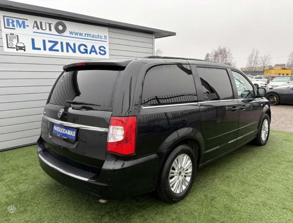 Melns Lancia Voyager 2012 Panevēža, ar dzinēja tilpumu 2.78 L un nobraukumu 143 tūkst. km par 7500 €, foto 6 vietnē AUTOMOTO.COM.LV