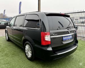 Melns Lancia Voyager 2012 Panevēža, ar dzinēja tilpumu 2.78 L un nobraukumu 143 tūkst. km par 7500 €, foto 8 vietnē AUTOMOTO.COM.LV