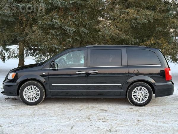 Melns Lancia Voyager 2012 Jelgava, ar dzinēja tilpumu 2.80 L un nobraukumu 191 tūkst. km par 8490 €, foto 6 vietnē AUTOMOTO.COM.LV