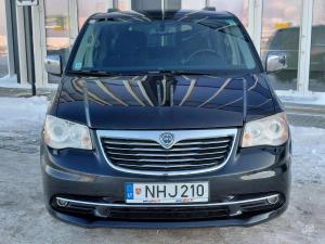 Melns Lancia Voyager 2012 Viļņa, ar dzinēja tilpumu 2.78 L un nobraukumu 229 tūkst. km par 7000 €, foto 2 vietnē AUTOMOTO.COM.LV