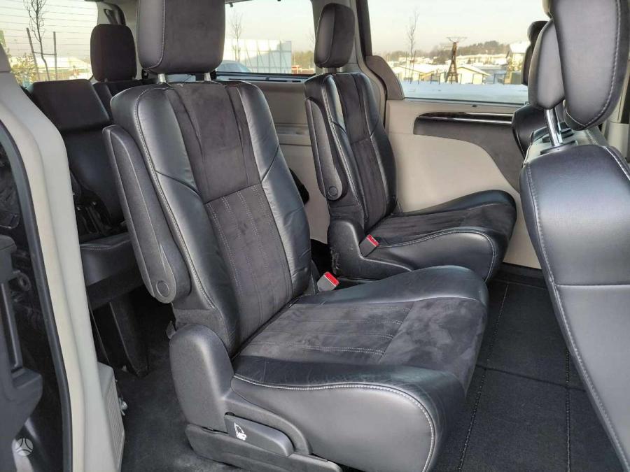Melns Lancia Voyager 2012 Viļņa, ar dzinēja tilpumu 2.78 L un nobraukumu 229 tūkst. km par 7000 €, foto 10 vietnē AUTOMOTO.COM.LV