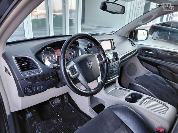 Melns Lancia Voyager 2012 Viļņa, ar dzinēja tilpumu 2.80 L un nobraukumu 229 tūkst. km par 5600 €, foto 6 vietnē AUTOMOTO.COM.LV