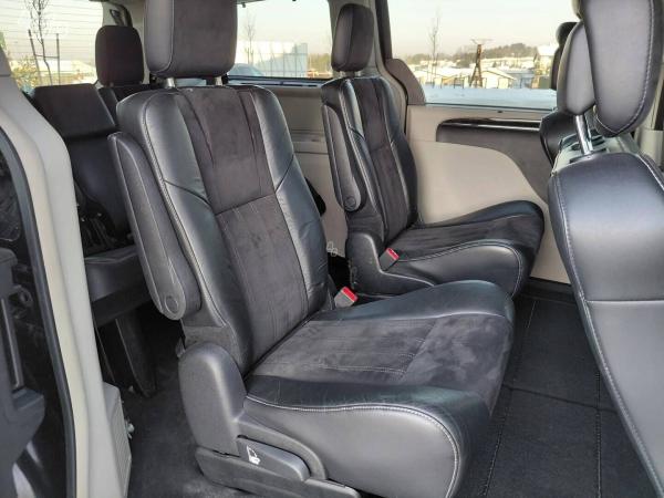 Melns Lancia Voyager 2012 Viļņa, ar dzinēja tilpumu 2.80 L un nobraukumu 229 tūkst. km par 5600 €, foto 10 vietnē AUTOMOTO.COM.LV