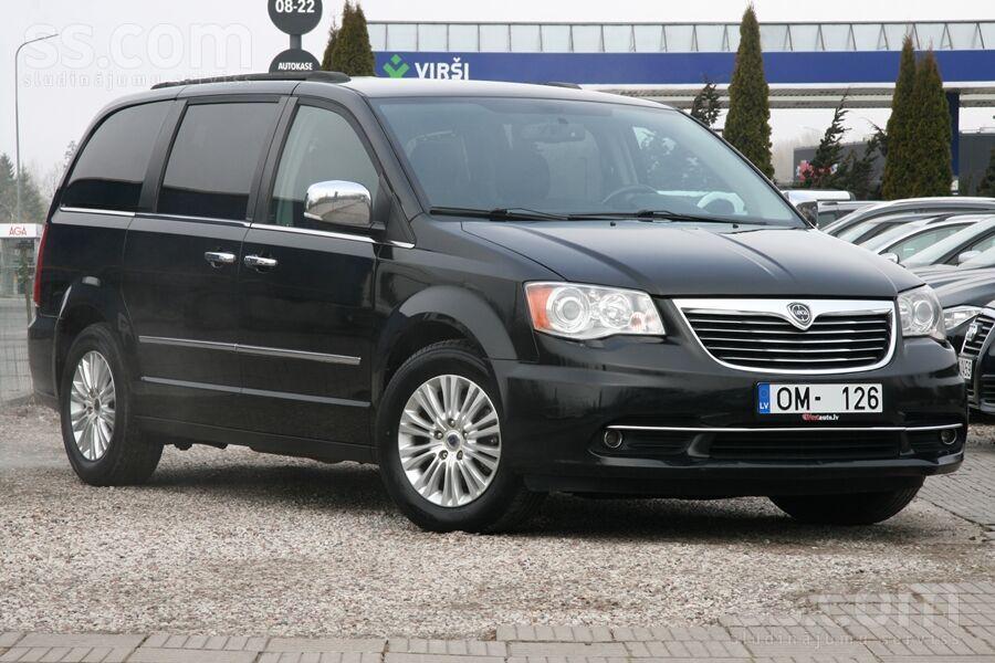 Black Lancia Voyager 2012 in Tukums, with an engine capacity of 2.80 L and mileage of 0 thousand km for 8950 €, photo 1 on AUTOMOTO.COM.LV