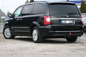 Black Lancia Voyager 2012 in Tukums, with an engine capacity of 2.80 L and mileage of 0 thousand km for 8950 €, photo 2 on AUTOMOTO.COM.LV