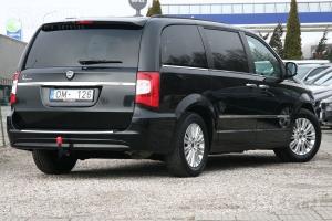 Black Lancia Voyager 2012 in Tukums, with an engine capacity of 2.80 L and mileage of 0 thousand km for 8950 €, photo 4 on AUTOMOTO.COM.LV
