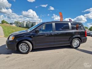 Black Lancia Voyager 2012 in Kaunas, with an engine capacity of 2.80 L and mileage of 143 thousand km for 7500 €, photo 5 on AUTOMOTO.COM.LV