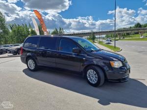 Black Lancia Voyager 2012 in Kaunas, with an engine capacity of 2.80 L and mileage of 143 thousand km for 7500 €, photo 6 on AUTOMOTO.COM.LV