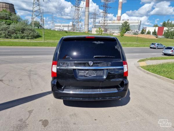Melns Lancia Voyager 2012 Kauņa, ar dzinēja tilpumu 2.80 L un nobraukumu 143 tūkst. km par 7500 €, foto 8 vietnē AUTOMOTO.COM.LV