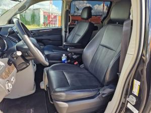 Black Lancia Voyager 2012 in Kaunas, with an engine capacity of 2.80 L and mileage of 143 thousand km for 7500 €, photo 13 on AUTOMOTO.COM.LV