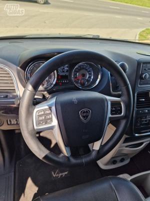 Black Lancia Voyager 2012 in Kaunas, with an engine capacity of 2.80 L and mileage of 143 thousand km for 7500 €, photo 14 on AUTOMOTO.COM.LV