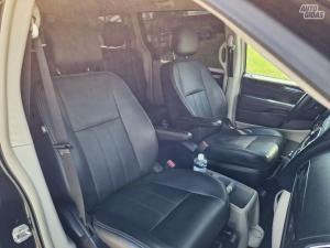 Black Lancia Voyager 2012 in Kaunas, with an engine capacity of 2.80 L and mileage of 143 thousand km for 7500 €, photo 20 on AUTOMOTO.COM.LV