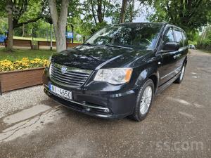 Melns Lancia Voyager 2012 Rīga, ar dzinēja tilpumu 2.80 L un nobraukumu 0 tūkst. km par 8200 €, foto 4 vietnē AUTOMOTO.COM.LV