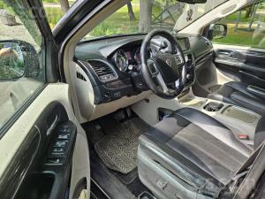 Melns Lancia Voyager 2012 Rīga, ar dzinēja tilpumu 2.80 L un nobraukumu 0 tūkst. km par 8200 €, foto 8 vietnē AUTOMOTO.COM.LV