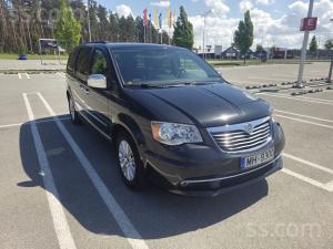 Black Lancia Voyager 2012 in Riga, with an engine capacity of 2.80 L and mileage of 221 thousand km for 7200 €, photo 9 on AUTOMOTO.COM.LV