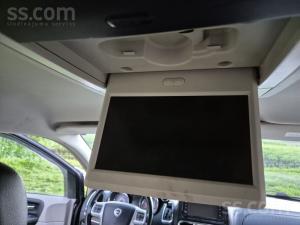 Black Lancia Voyager 2012 in Madona, with an engine capacity of 2.80 L and mileage of 306 thousand km for 6100 €, photo 7 on AUTOMOTO.COM.LV