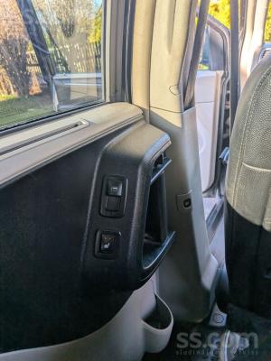 Melns Lancia Voyager 2012 Jūrmala, ar dzinēja tilpumu 2.80 L un nobraukumu 280 tūkst. km par 5200 €, foto 15 vietnē AUTOMOTO.COM.LV