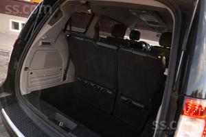 Black Lancia Voyager 2012 in Jelgava, with an engine capacity of 2.80 L and mileage of 256 thousand km for 9100 €, photo 20 on AUTOMOTO.COM.LV