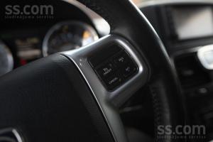 Black Lancia Voyager 2012 in Jelgava, with an engine capacity of 2.80 L and mileage of 256 thousand km for 9100 €, photo 25 on AUTOMOTO.COM.LV