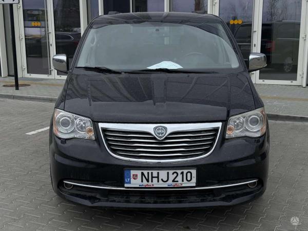 Melns Lancia Voyager 2012 Viļņa, ar dzinēja tilpumu 2.78 L un nobraukumu 229 tūkst. km par 5100 €, foto 2 vietnē AUTOMOTO.COM.LV