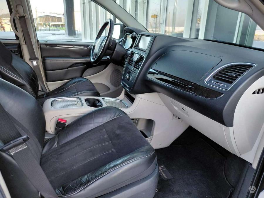 Melns Lancia Voyager 2012 Viļņa, ar dzinēja tilpumu 2.78 L un nobraukumu 229 tūkst. km par 5100 €, foto 12 vietnē AUTOMOTO.COM.LV