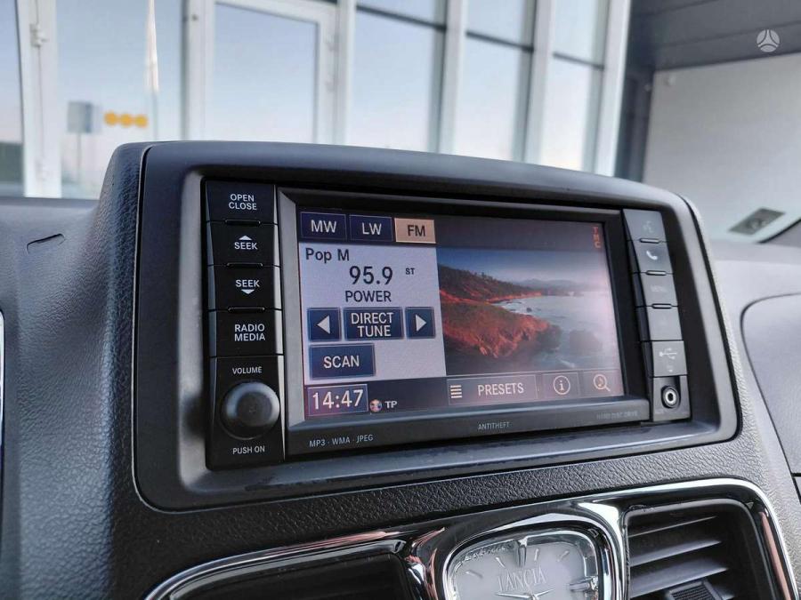 Melns Lancia Voyager 2012 Viļņa, ar dzinēja tilpumu 2.78 L un nobraukumu 229 tūkst. km par 5100 €, foto 16 vietnē AUTOMOTO.COM.LV