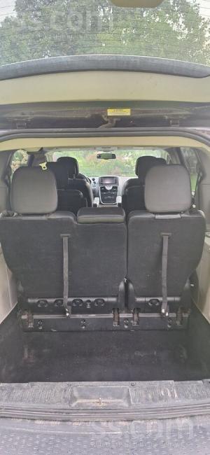 Melns Lancia Voyager 2012 Rīga, ar dzinēja tilpumu 2.80 L un nobraukumu 433 tūkst. km par 5900 €, foto 6 vietnē AUTOMOTO.COM.LV