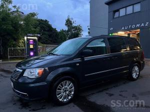 Melns Lancia Voyager 2012 Rīga, ar dzinēja tilpumu 2.80 L un nobraukumu 356 tūkst. km par 6500 €, foto 1 vietnē AUTOMOTO.COM.LV