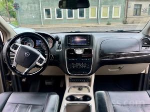 Melns Lancia Voyager 2012 Rīga, ar dzinēja tilpumu 2.80 L un nobraukumu 356 tūkst. km par 6500 €, foto 7 vietnē AUTOMOTO.COM.LV