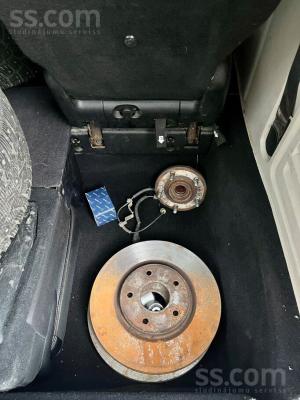 Melns Lancia Voyager 2012 Rīga, ar dzinēja tilpumu 2.80 L un nobraukumu 356 tūkst. km par 6500 €, foto 16 vietnē AUTOMOTO.COM.LV